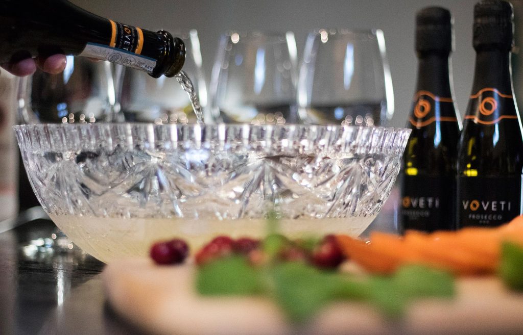 Easy Prosecco Punch Recipe for Entertaining Crowds - Shenska